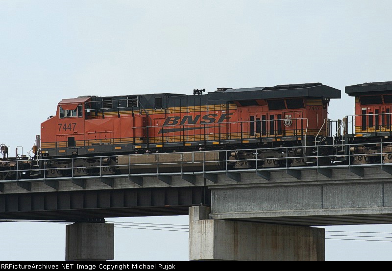 BNSF 7447